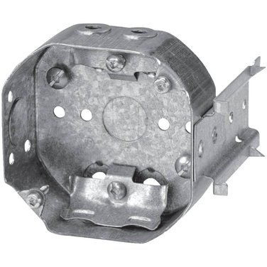 Canadian | Lumber - Iberville 1-1/2" Octagon Wiring Box with Bracket